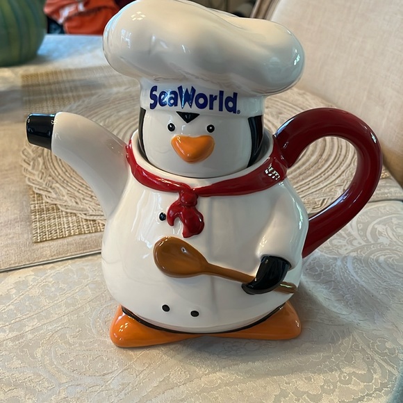Seaworld | Accents | Rare Seaworld Cooking Chef Hat Penguin Cookie Jar ...